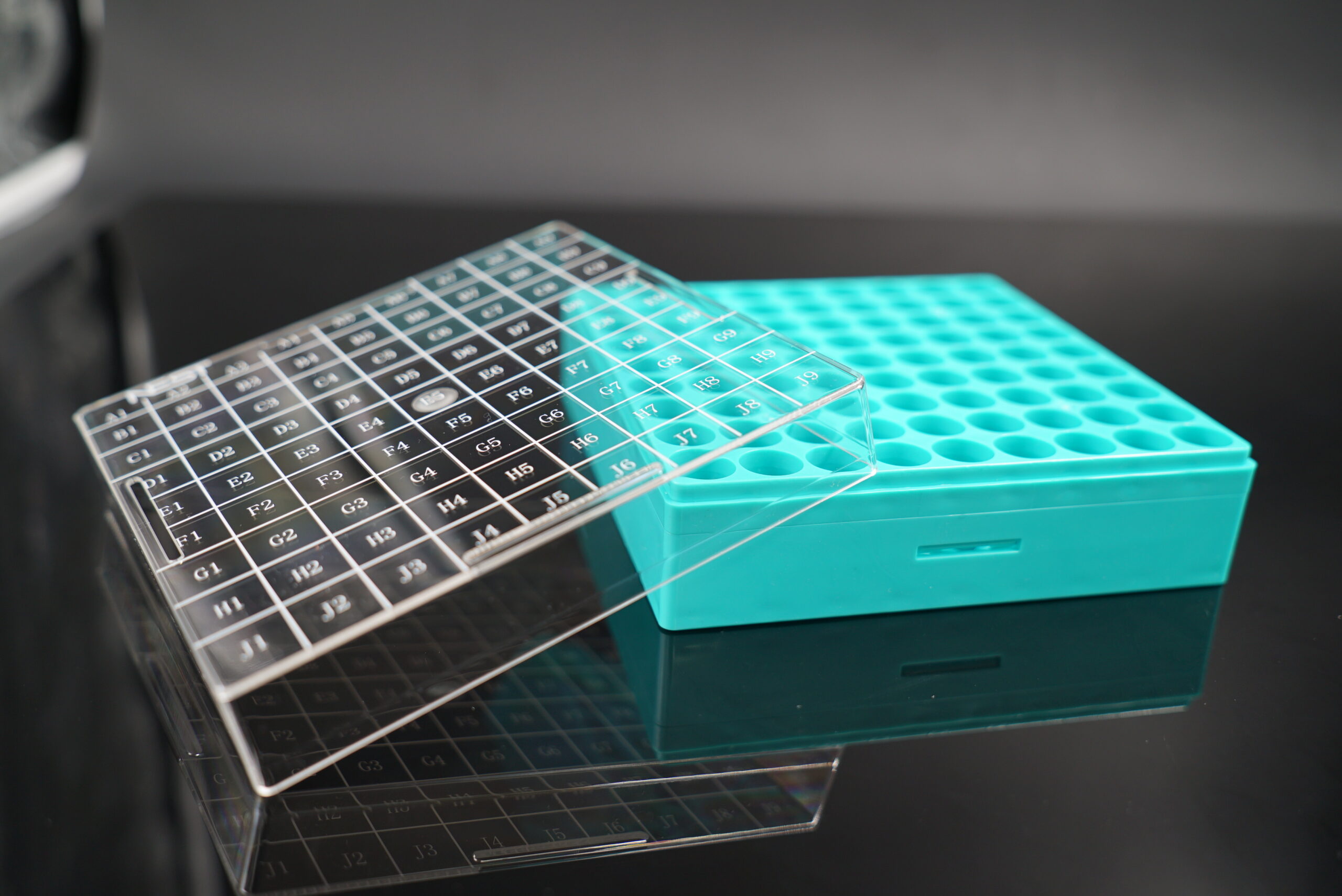 Cryo Box, 0.5ml, 9*9, 1/pk, 56/cs (616224) | Nest | Ushelf